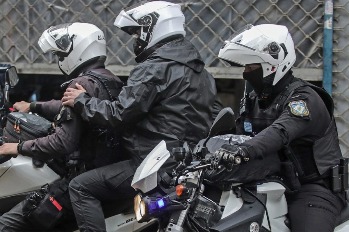 Φορτηγατζής ξυλοκόπησε τη σύζυγό του ‑ Τον κατήγγειλε στο 112 | E-Radio ...