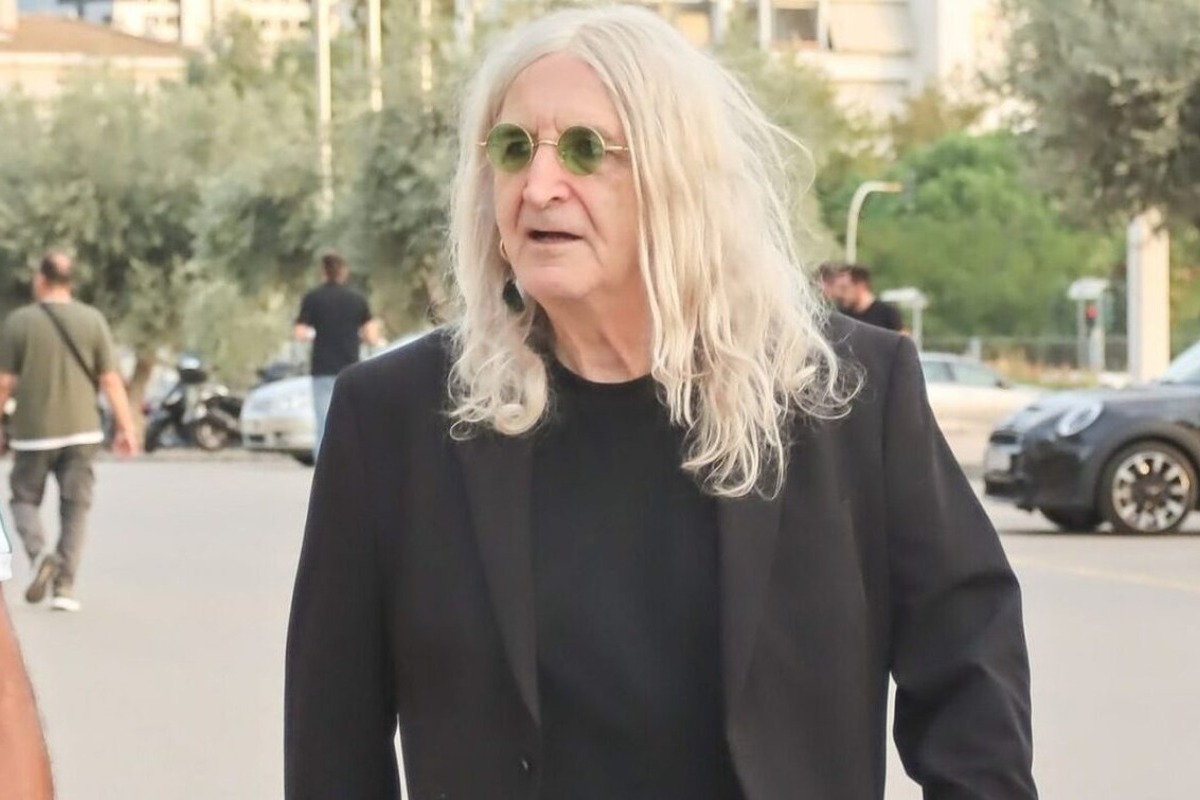 Yποψήφιος στις Ευρωεκλογές o Νίκος Καρβέλας ‑ Με ποιο κόμμα θα κατέβει ...