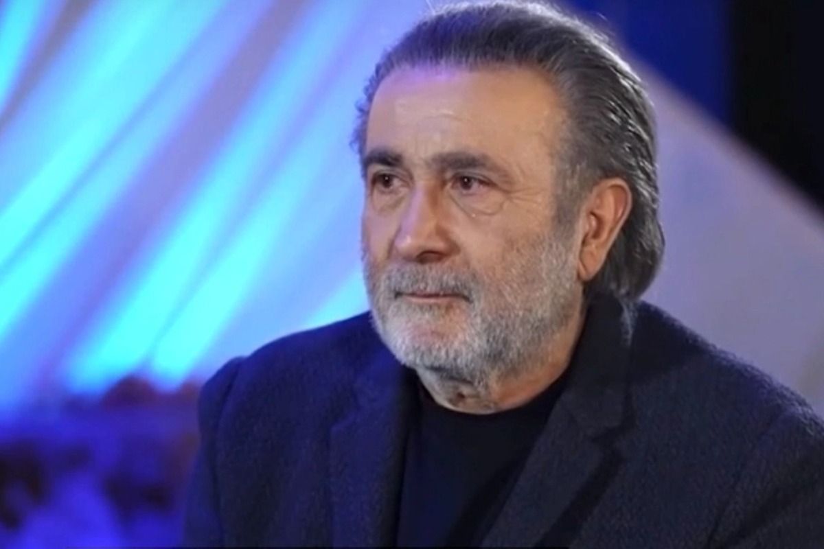 Δάκρυσε on air ο Λάκης Λαζόπουλος ‑ «Πάντα μια παρέα κι ένας άνθρωπος ...