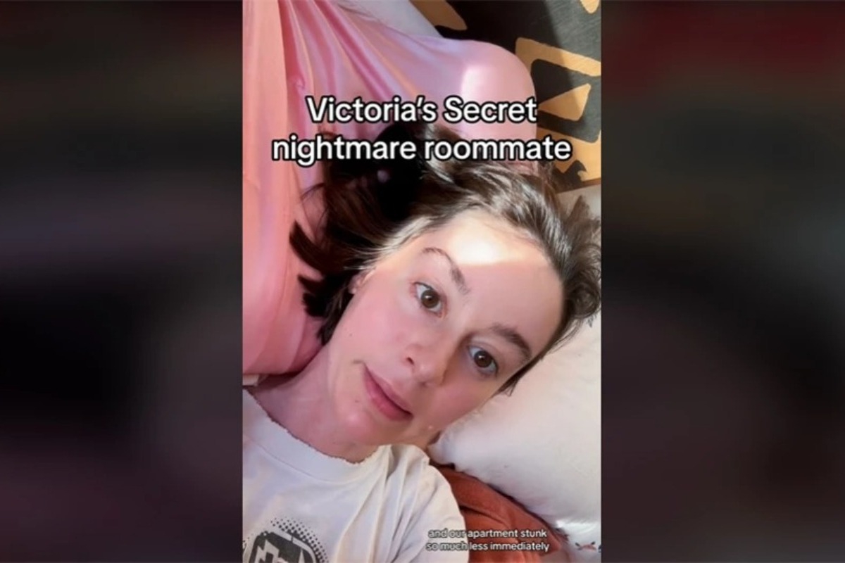 Μοντέλο της Victoria Secret έκανε συλλογή με χρησιμοποιημένα ταμπόν και ...
