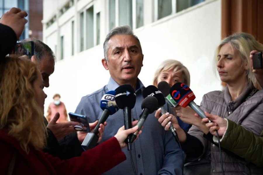 Συγκλονίζει άνδρας που έχασε τη σύζυγο στα Τέμπη: Ήμουν από τους ...