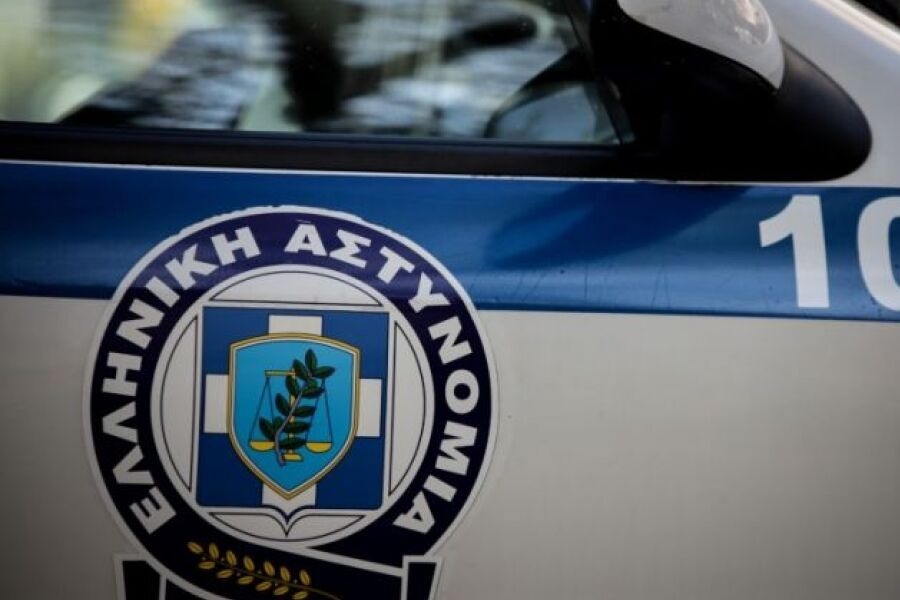 Συναγερμός στη Ρόδο για 2χρονο κοριτσάκι που περιφερόταν μόνο του στην ...